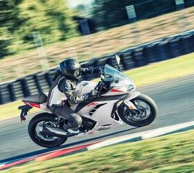 2026 Kawasaki Ninja 300 Returns To US Market | Motorcycle.com